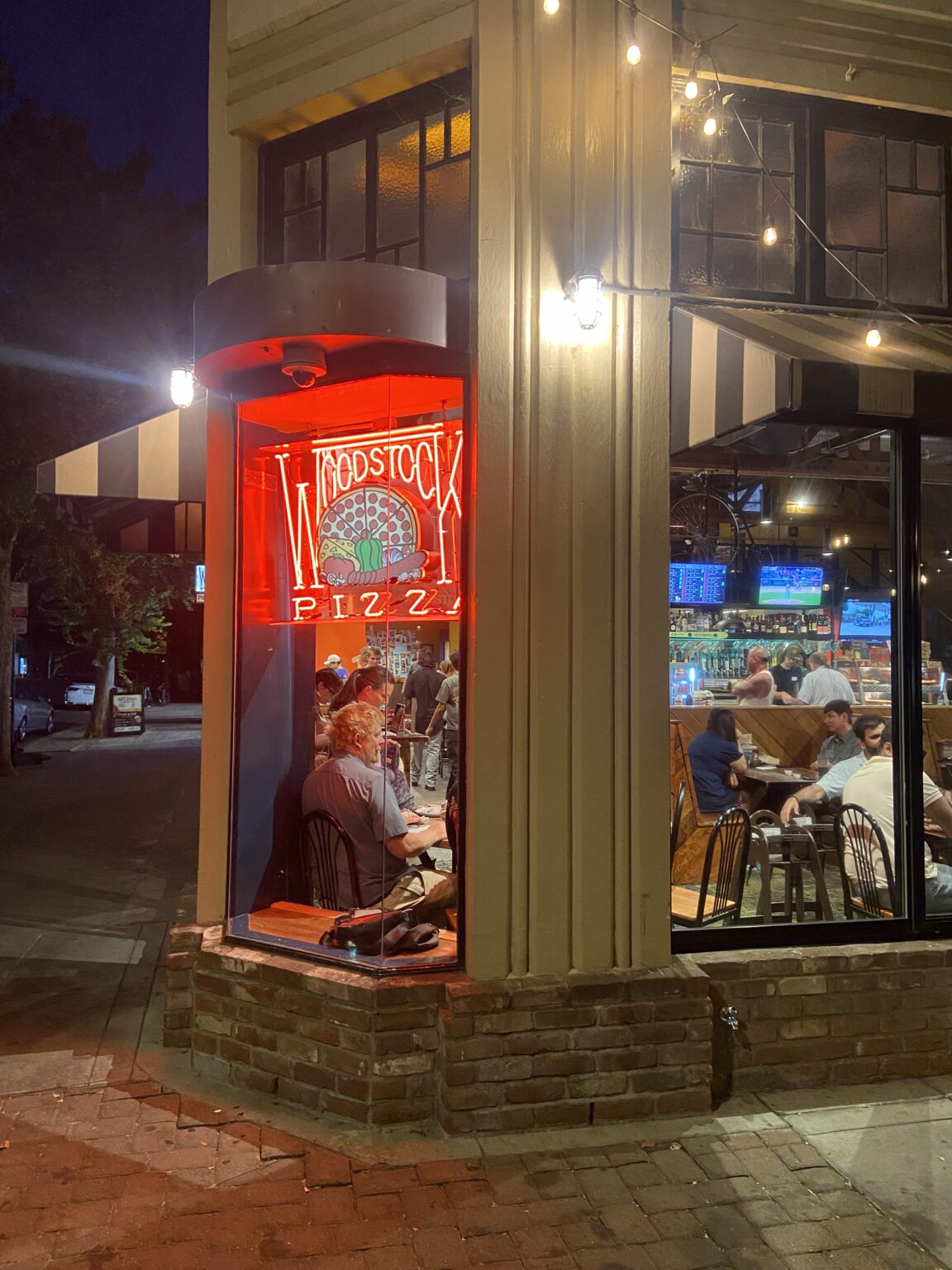 Your guide to food near UC Davis: Cozy haunts, study spots and late ...